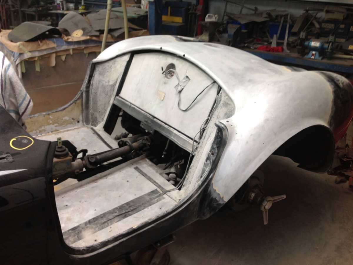 Shelby Cobra inspired restoration by specialist AC restorers Redline ...