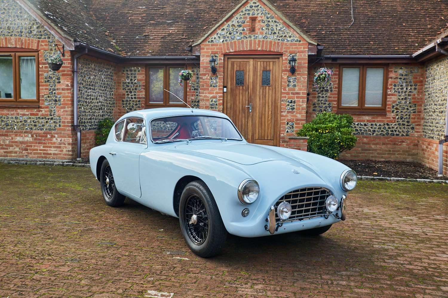 5 Reasons Why We Love Classic Cars - Redline Engineering (UK) Ltd.