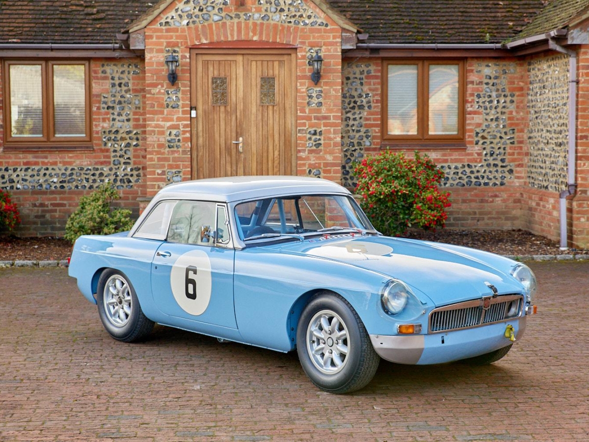 MGB Race Car - Redline Engineering (UK) Ltd.