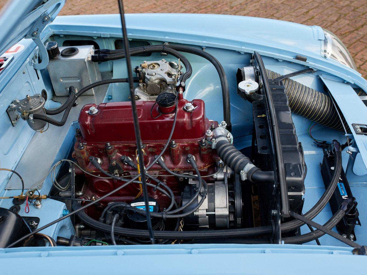 MGB Race Car - Redline Engineering (UK) Ltd.