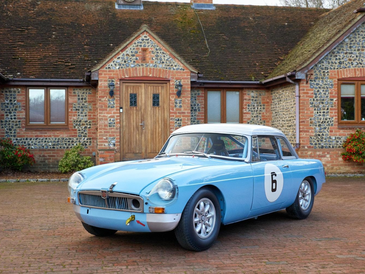 MGB Race Car - Redline Engineering (UK) Ltd.